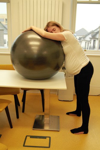 Staying active and upright positions during labour - HSE.ie