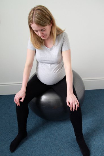 Staying active and upright positions during labour - HSE.ie
