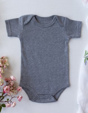 How to dress and undress your baby